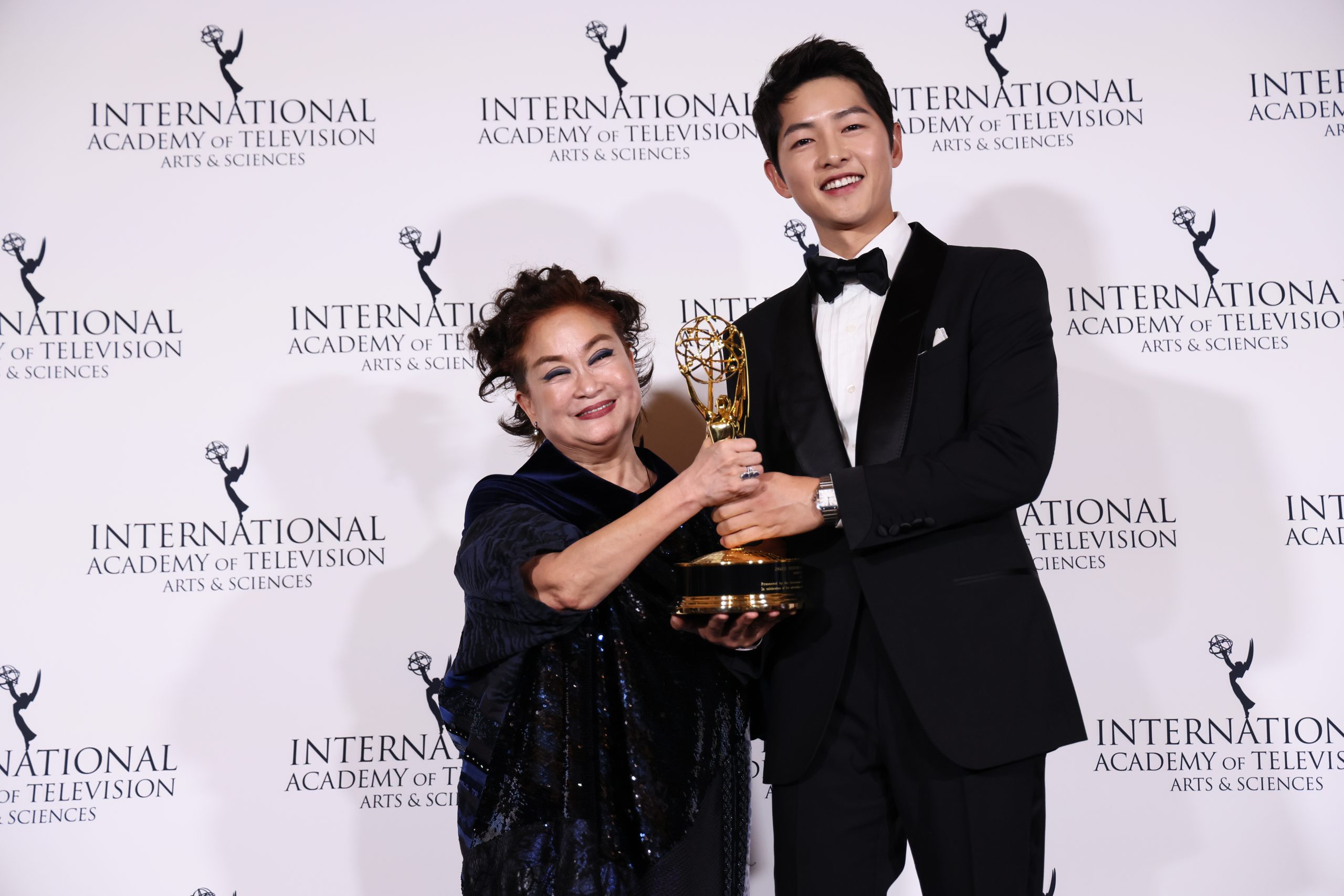 2022 INTERNATIONAL EMMY® WINNERS & PRESSROOM [unitegallery ...